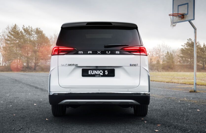 Maxus Euniq 5, cena od 239 900 złotych. 6-miejscowy minivan z baterią ... Maxus Euniq 5, cena od 239 900 złotych. 6-miejscowy minivan z baterią ...